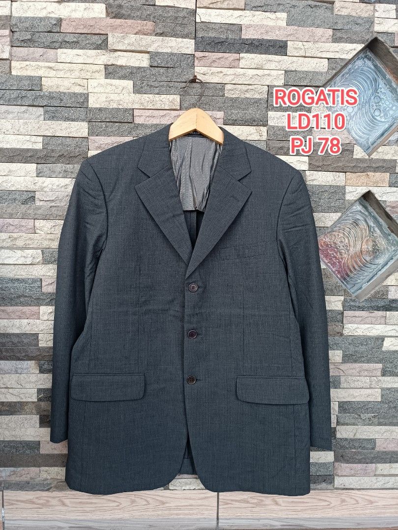 Jas Pria ROGATIS, Fesyen Pria, Pakaian , Baju Luaran di Carousell