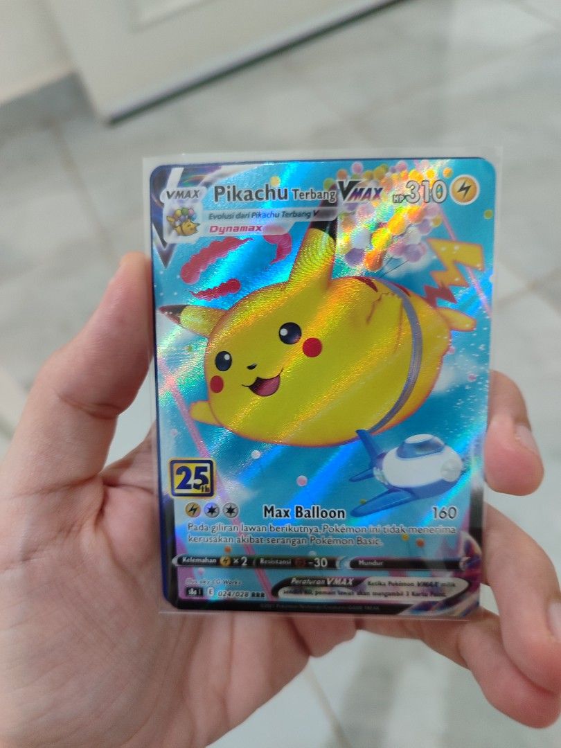 Kartu pokemon pikachu Vmax 25th Anniversary, Toys & Collectibles, Permainan Papan & Kartu di ...