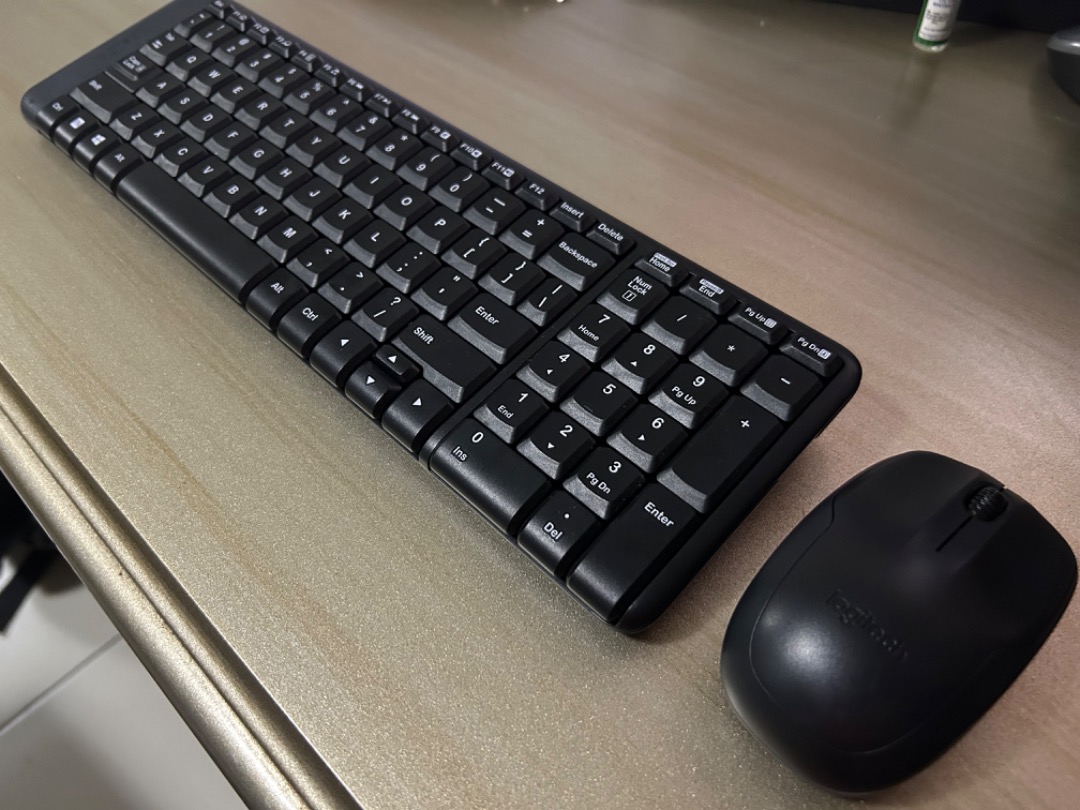 Logitech MK 200 Media Keyboard and Mouse, Computers & Tech, Parts ...