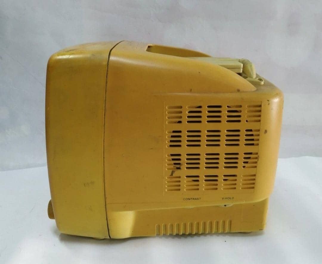 Mini portable vintage TV, black and white 1980's, Announcements on ...