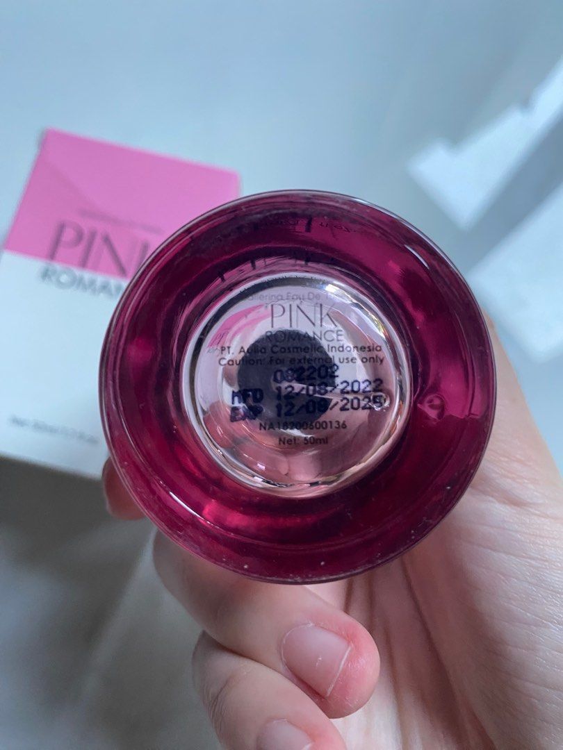 MINISO Perfume Pink Romance Botol Kosong, Kesehatan & Kecantikan ...