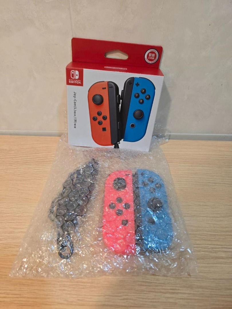 【Nintendo 任天堂】二手 NS Switch Joy-con Joycon 原廠 左右手把 電光紅 電光藍 經典款 9成新, 電玩遊戲相關, 主機配件與周邊商品, 手把控制器在旋轉拍賣