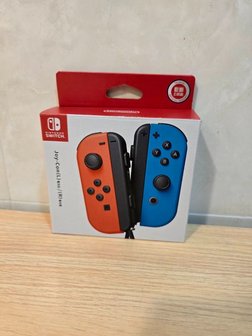 【Nintendo 任天堂】二手 NS Switch Joy-con Joycon 原廠 左右手把 電光紅 電光藍 經典款 9成新, 電玩遊戲相關, 主機配件與周邊商品, 手把控制器在旋轉拍賣