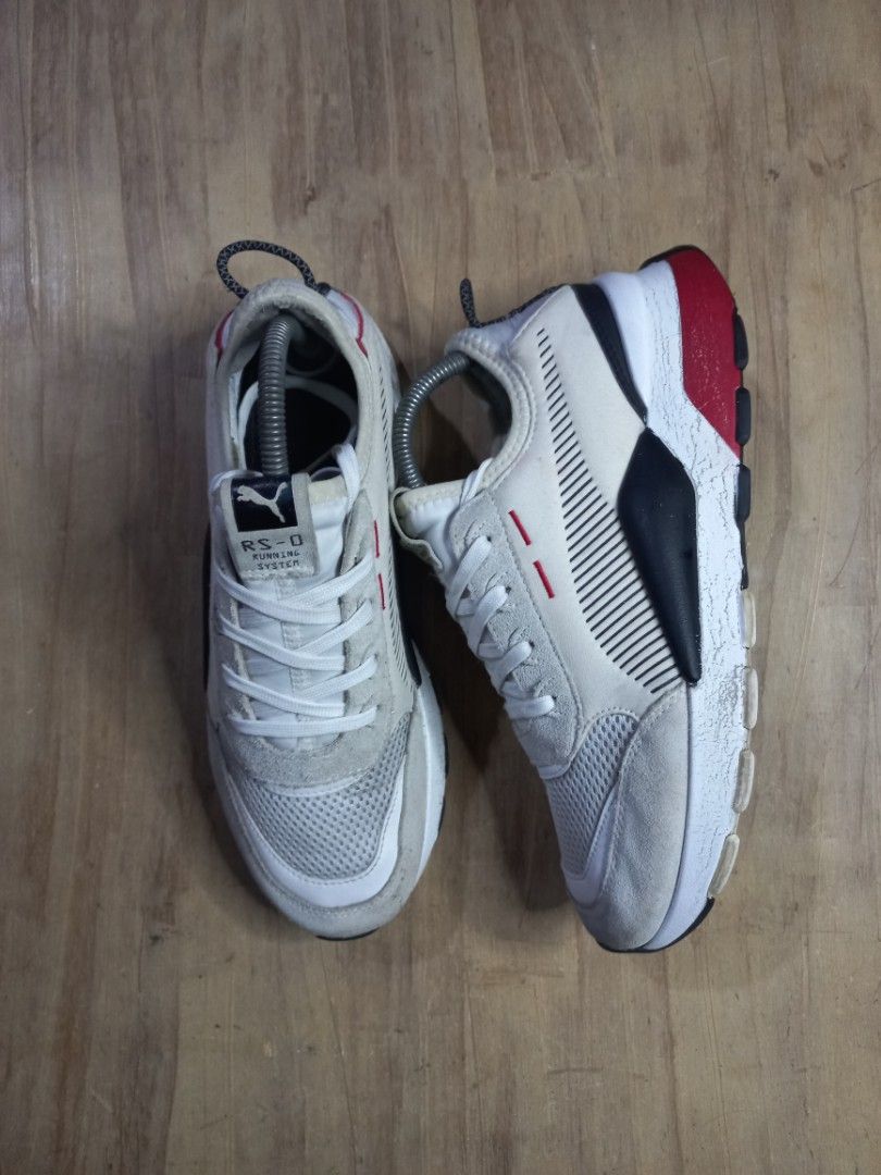 Puma Running system low white, Fesyen Pria, Sepatu , Sneakers di Carousell