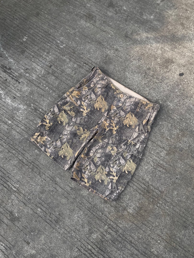 Realtree Cargo Short, Men's Fashion, Bottoms, Shorts on Carousell