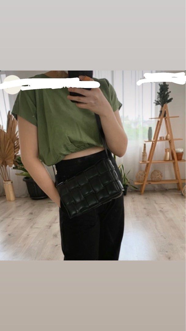 Rere, outlined — army green crop top, Fesyen Wanita, Pakaian Wanita ...
