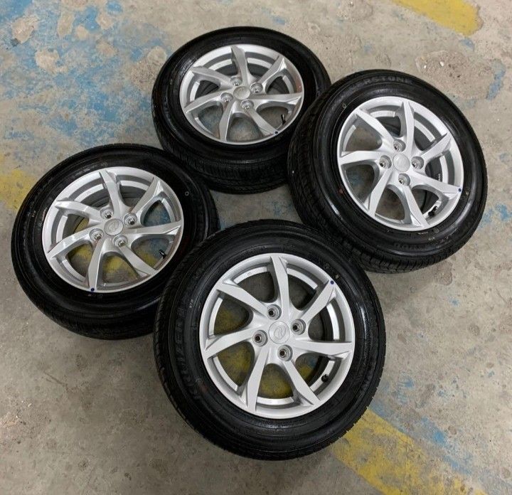 Rim bezza siap tayar 2024, Auto Accessories on Carousell