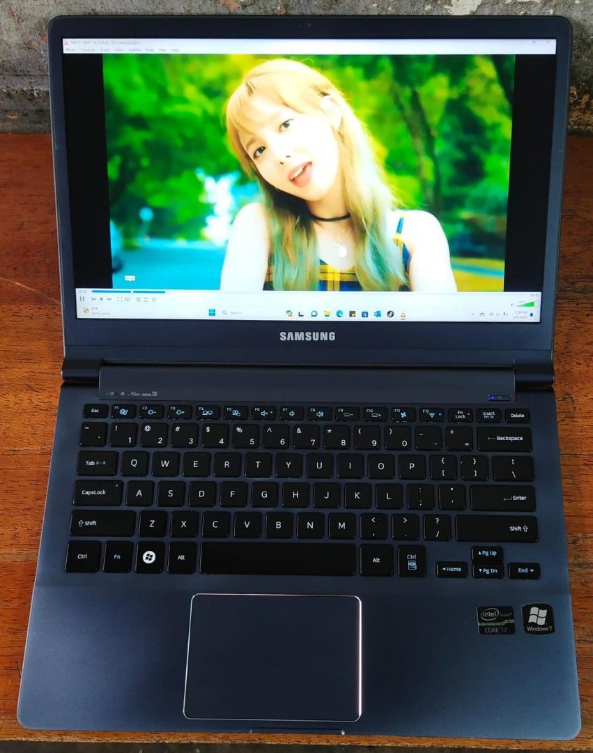 Samsung Intel Core i7 3rd Generation Ram 4GB SSD 128GB Display 13.3 ...