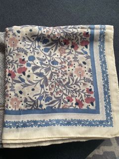 Tudung Ruffle Bawal Corak, Women's Fashion, Muslimah Fashion, Hijabs on ...