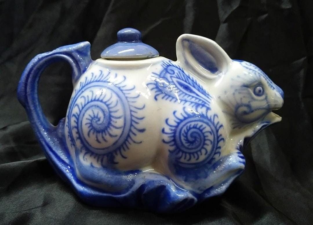 Vintage Lovely Blue White Chinese Bunny Rabbit Porcelain Teapot ...