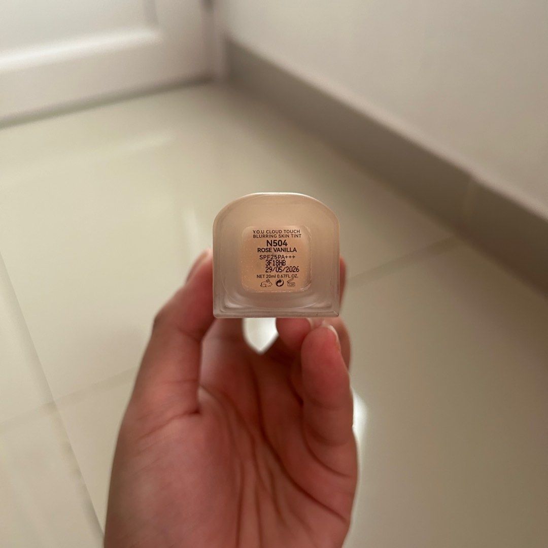YOU Cloud Touch Blurring Skin Tint shade N504 Rose Vanilla, Kesehatan ...
