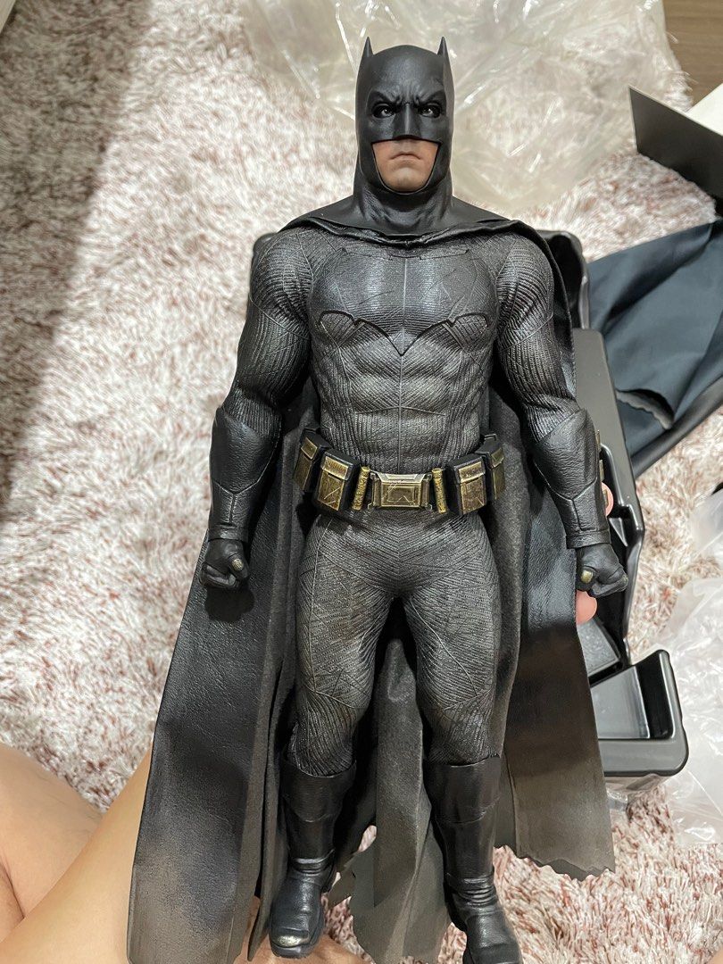 BvS Batman Special edition with Tech Cowl and Sniper Rifle Hot Toys ...