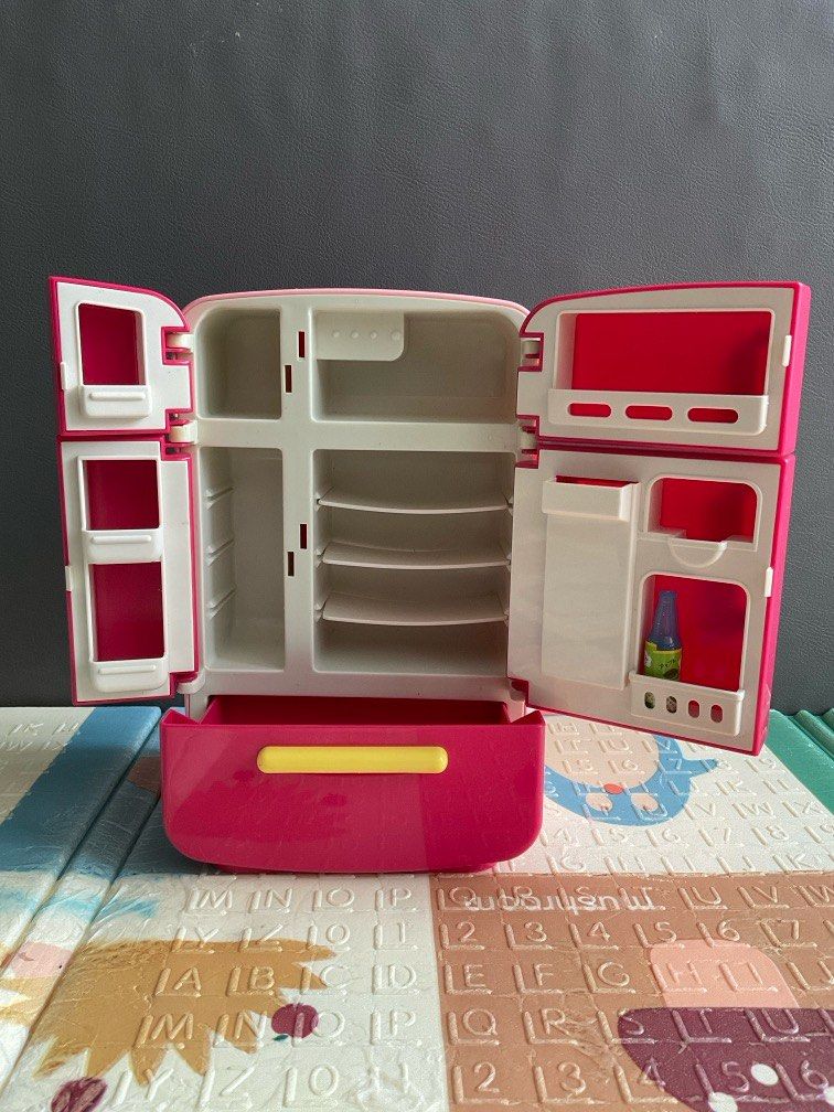 Hello Kitty TOHO Refrigerator, Toys & Collectibles, Mainan di Carousell