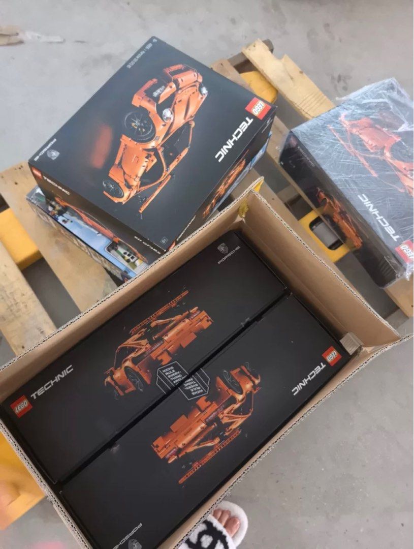 Lego 42056 Technic Porsche 911 GT3 RS , 興趣及遊戲, 玩具 & 遊戲類 - Carousell