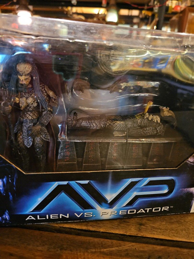 NOS AVP Alien Vs Predator Birth Of the Hybrid, Hobbies & Toys, Toys ...