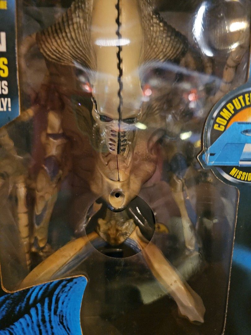 NOS ID4 Independence Day Alien Supreme Commander, Hobbies & Toys ...