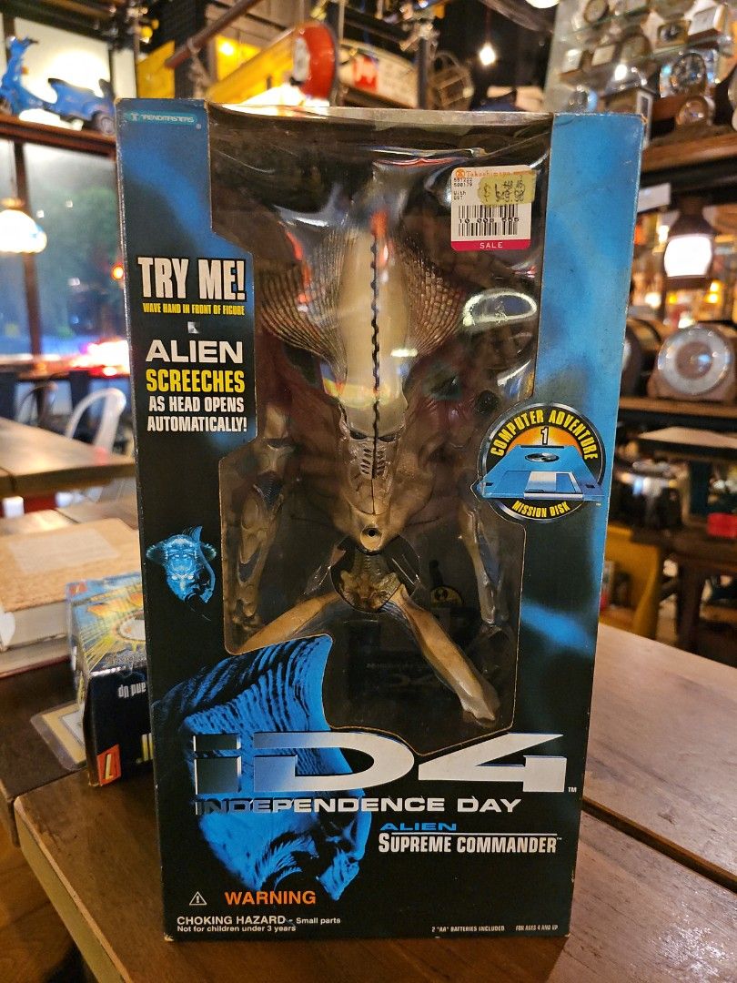 NOS ID4 Independence Day Alien Supreme Commander, Hobbies & Toys ...
