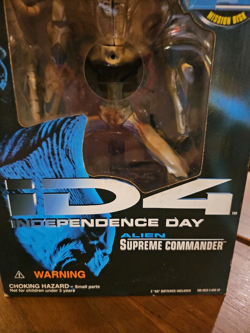 NOS ID4 Independence Day Alien Supreme Commander, Hobbies & Toys ...