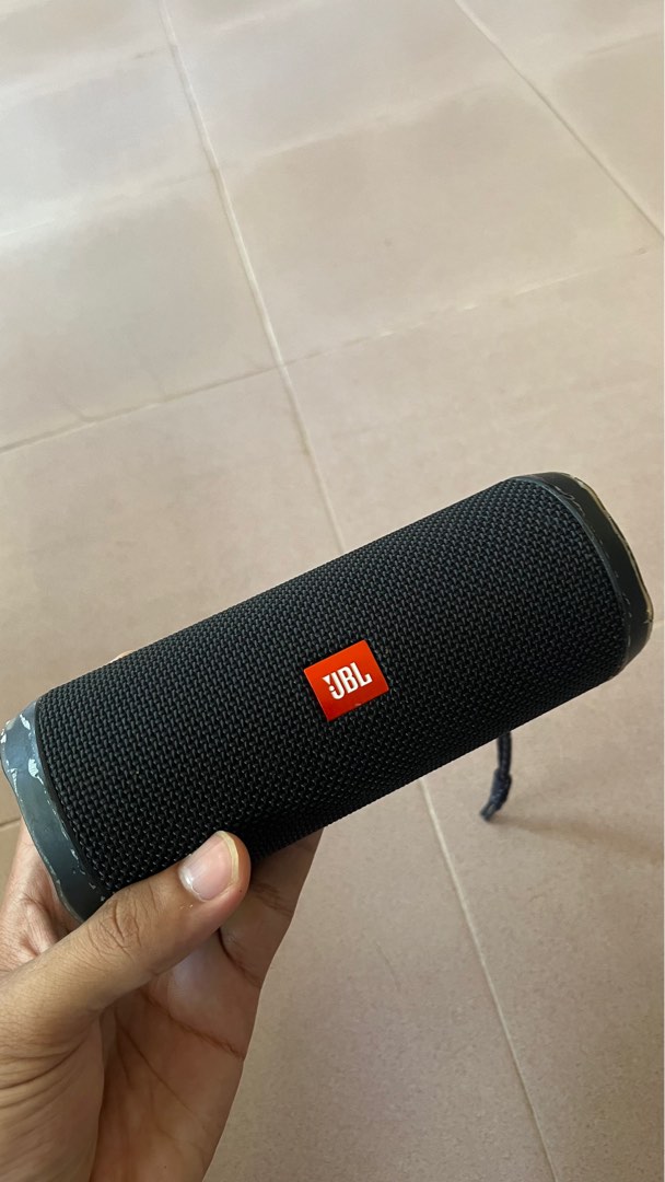 Jbl Flip 4 Original, Audio, Soundbars, Speakers & Amplifiers on Carousell