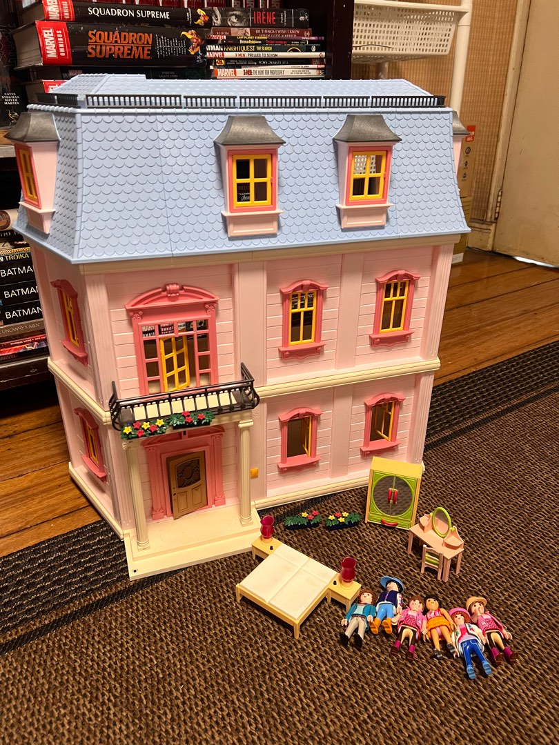 Playmobil deluxe doll house, Hobbies & Toys, Toys & Games on Carousell