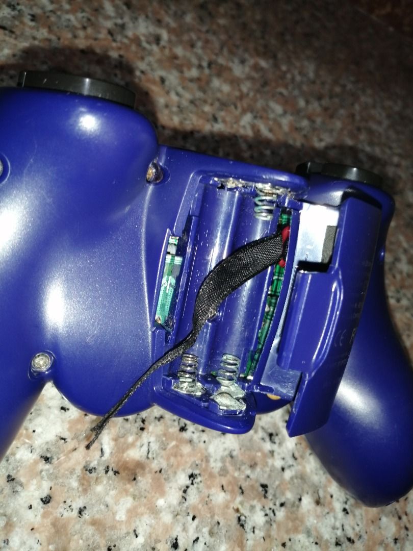 PS2 Mad Catz 2.4GHz Wireless Controller and Receiver (Pressure Sensitive), Video Gaming, Gaming ...