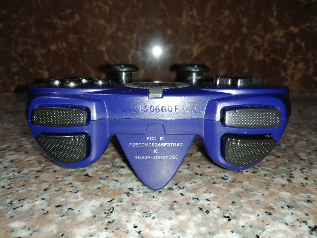 PS2 Mad Catz 2.4GHz Wireless Controller and Receiver (Pressure Sensitive), Video Gaming, Gaming ...