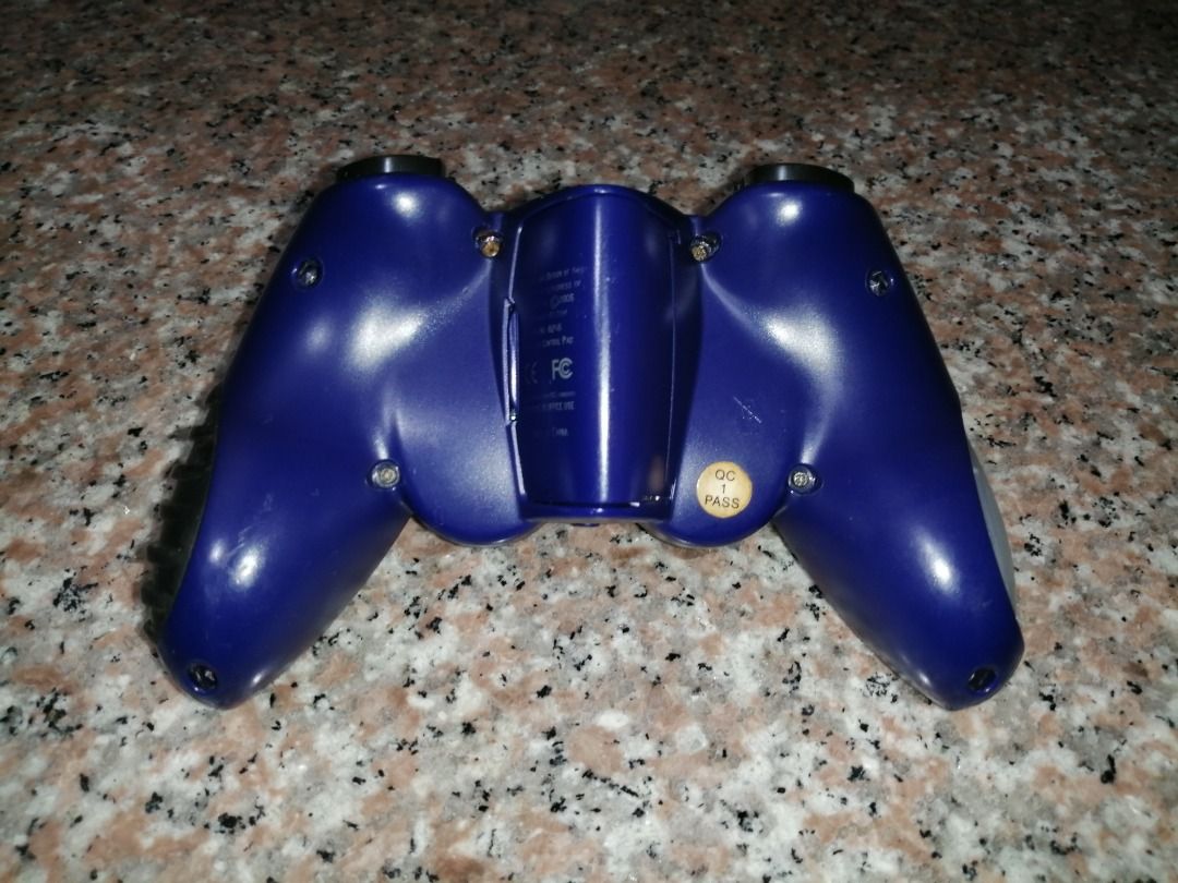 PS2 Mad Catz 2.4GHz Wireless Controller and Receiver (Pressure Sensitive), Video Gaming, Gaming ...