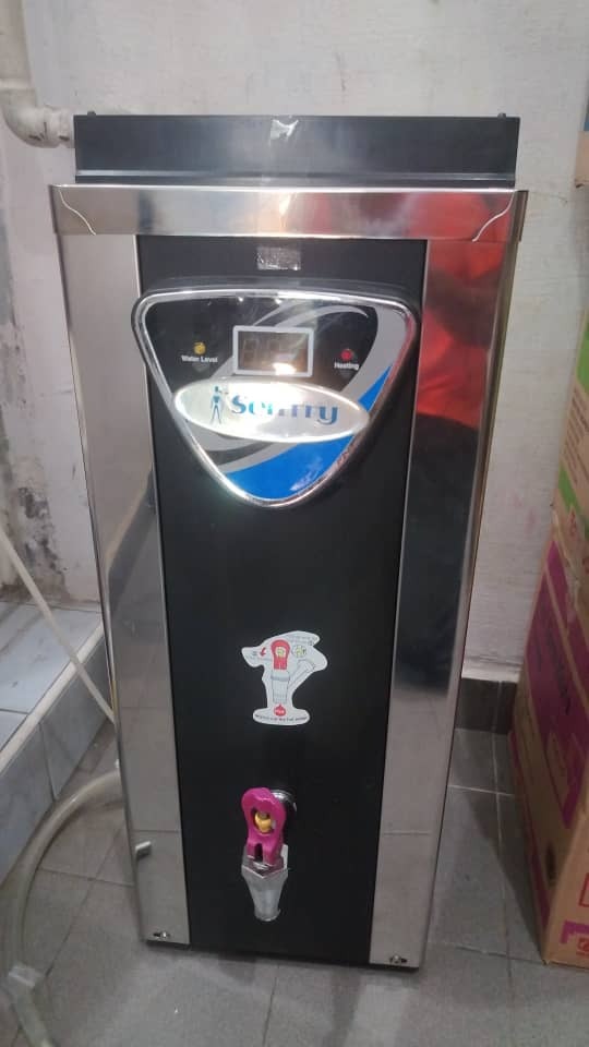 HOT WATER DISPENSER SENTRY 5L, TV & Home Appliances, Kitchen Appliances ...