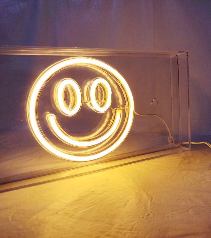 Smiley Face LED Neon Light (Clear Acrylic Box), Furniture & Home Living ...