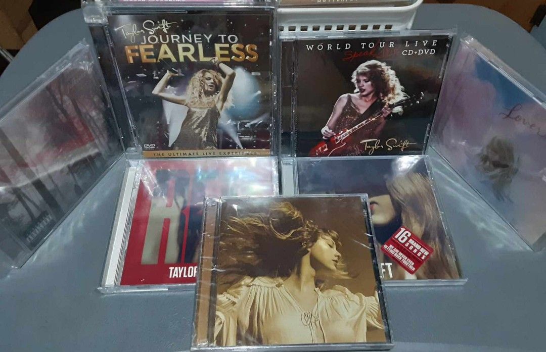 Taylor Swift, Hobbies & Toys, Music & Media, CDs & DVDs on Carousell