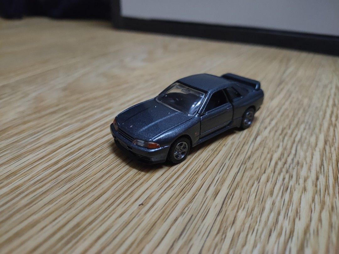 Tomica skyline R34 R33 R32, Hobbies & Toys, Toys & Games on Carousell
