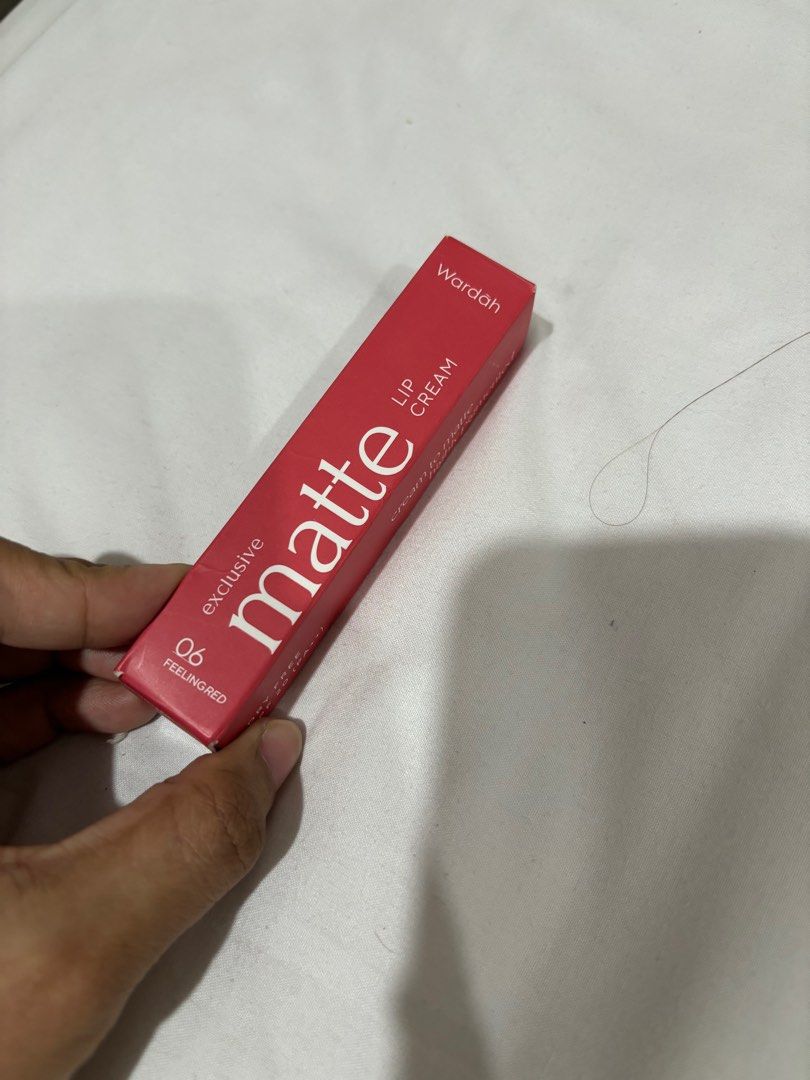 Wardah Matte Lip Cream 06 feeling Red masih Baru belum pernah dipakai ...