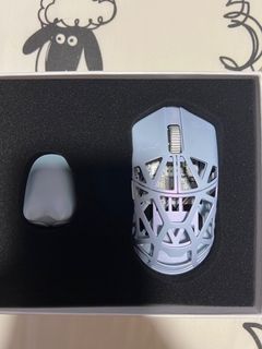 wlmouse beast x mini ice blue limited edition, Computers & Tech, Parts ...