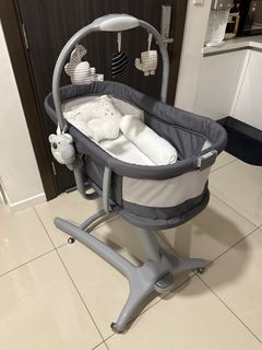 Chicco Baby Hug 4 in 1 Air Crib, Babies & Kids, Baby Nursery & Kids ...