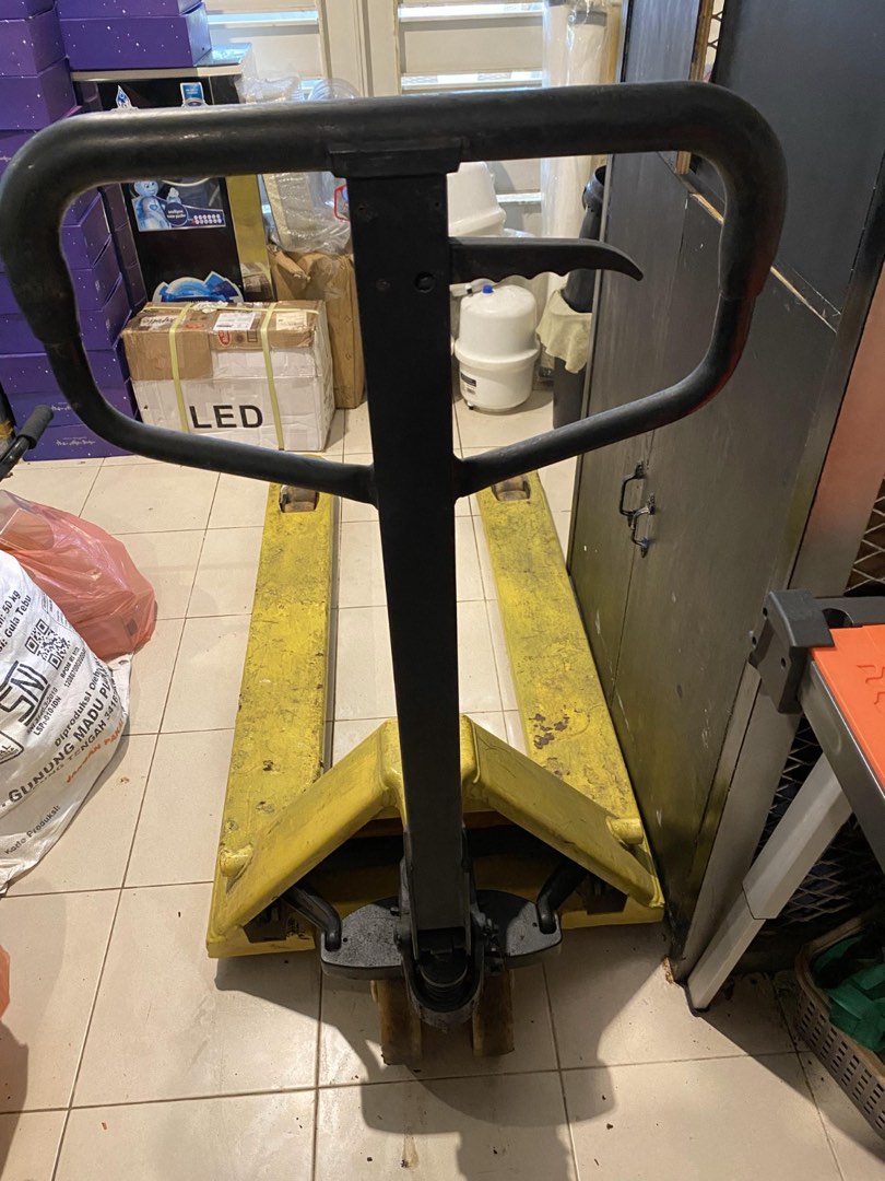 Dijual Alat pengangkat barang berat merek Krisbow / Hand Pallet Big 2 ...