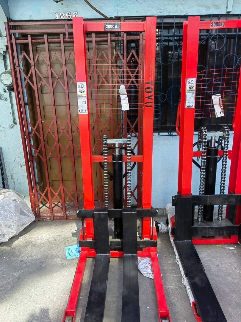 Manual Hydraulic Stacker (2 Tons and 3 Tons Capacity), Commercial ...