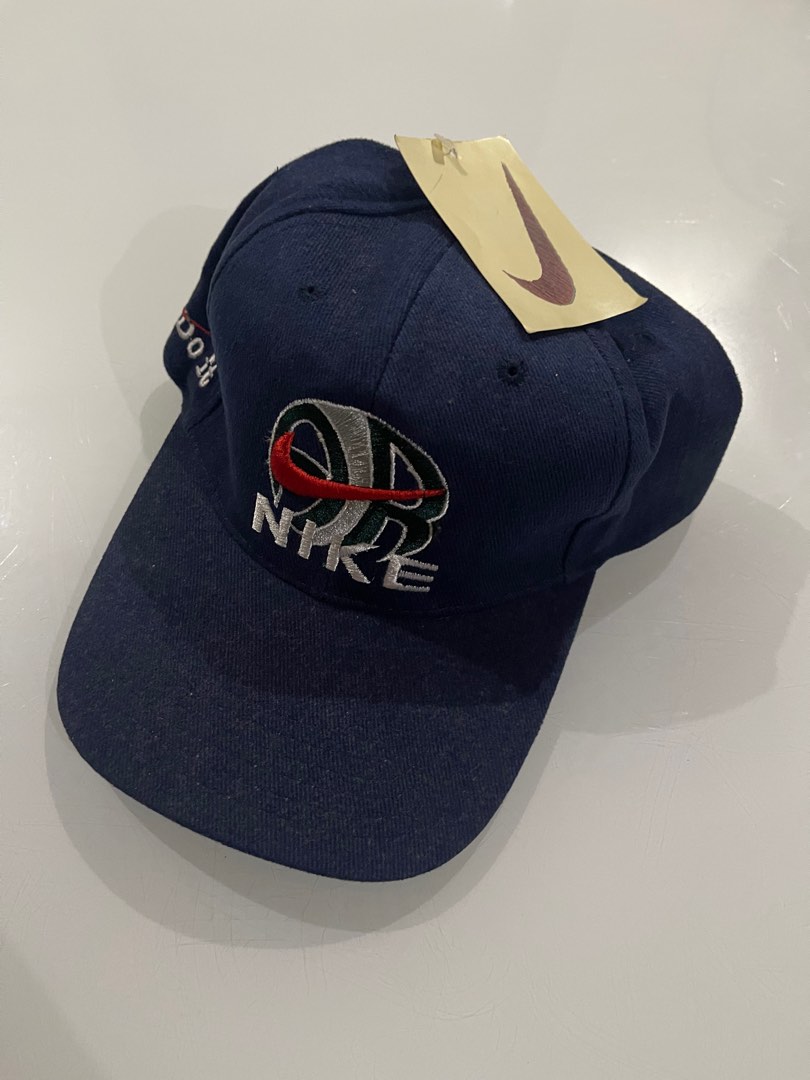 Nike vintage bootleg with hangtag, Men's Fashion, Watches & Accessories ...