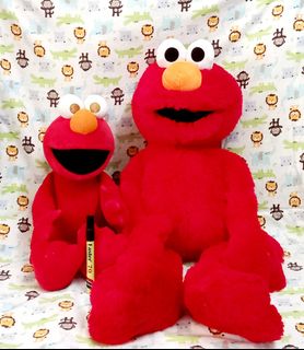 Vintage Classic Sesame Street Elmo Figurines. Collectable Items ...