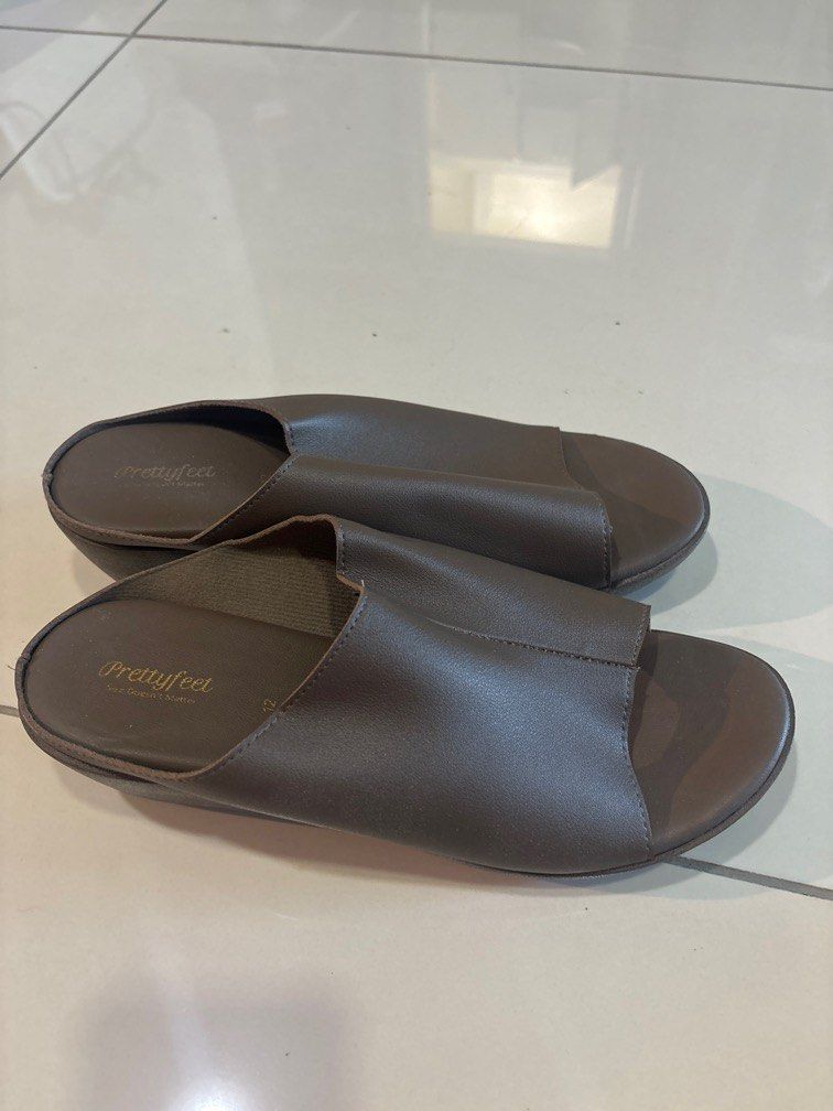 Pretty feet heels, Women's Fashion, Footwear, Flipflops and Slides on ...