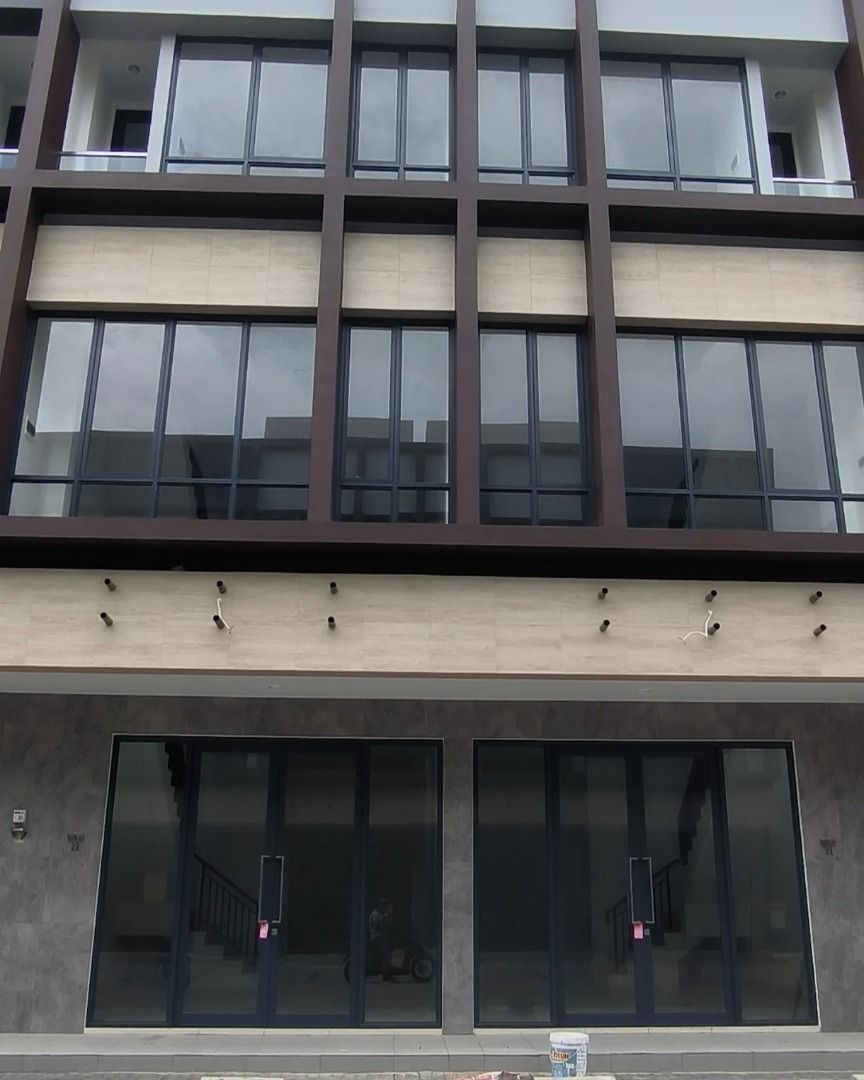 Ruko 3 Lantai 4x11 Lokasi Super Strategis Di Jalan Utama Bsd Yang Sudah ...