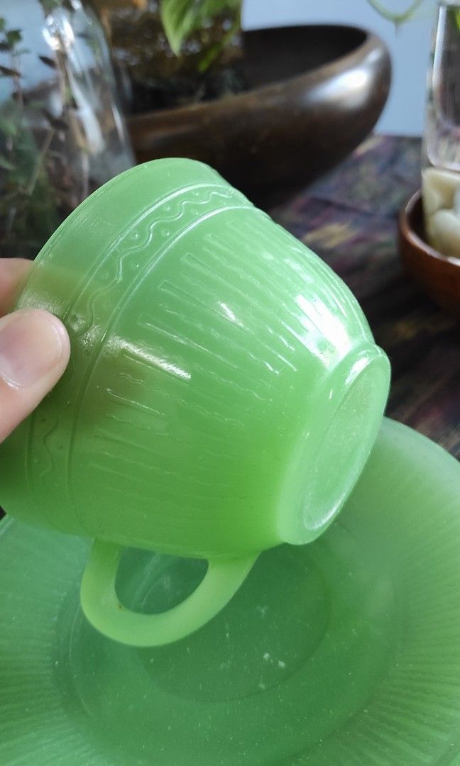 Set cawan dan piring hijau, Furniture & Home Living, Kitchenware ...