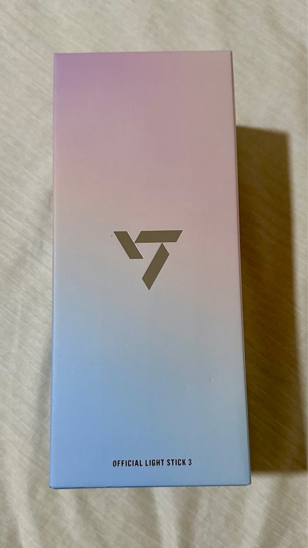 Seventeen Official Light Stick Ver 3, Hobbies & Toys, Memorabilia ...