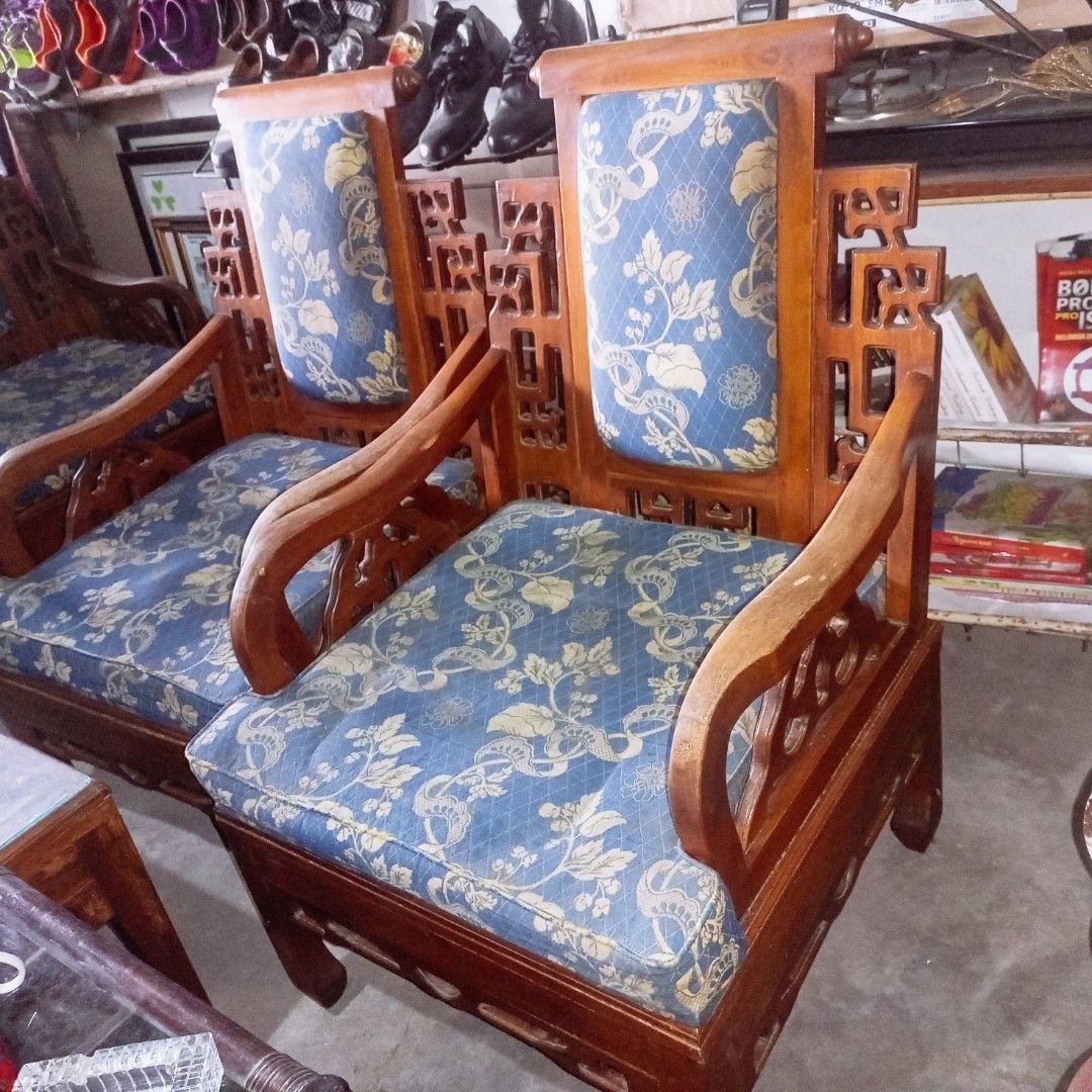 1 Set Kursi Jati Ruang Tamu Lengkap dengan Bantalan Empuk & Meja Alas ...