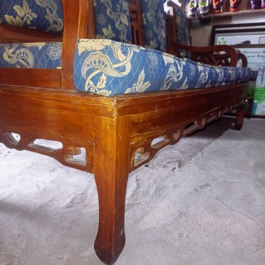 1 Set Kursi Jati Ruang Tamu Lengkap dengan Bantalan Empuk & Meja Alas ...