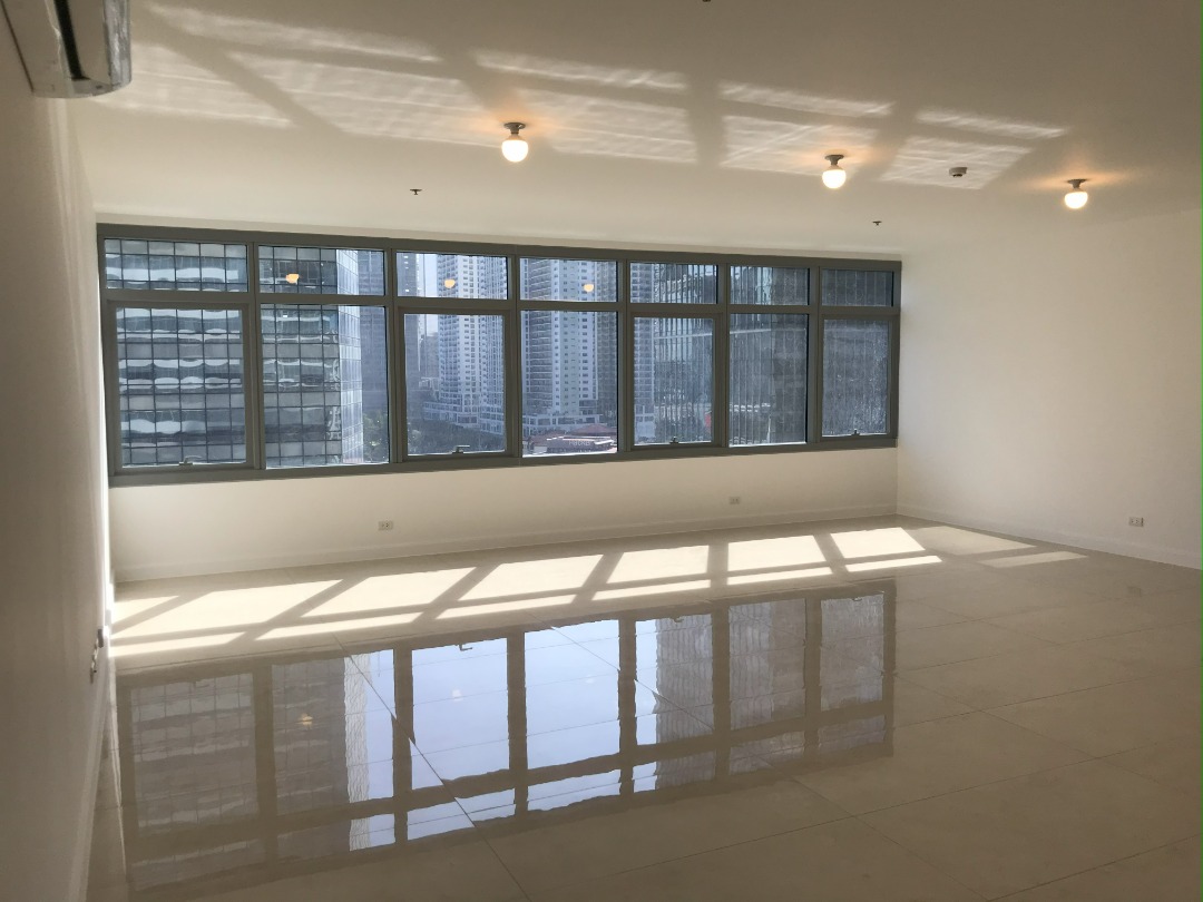 Spacious 3BR Unit in The Suites at One Bonifacio High Street, BGC ...