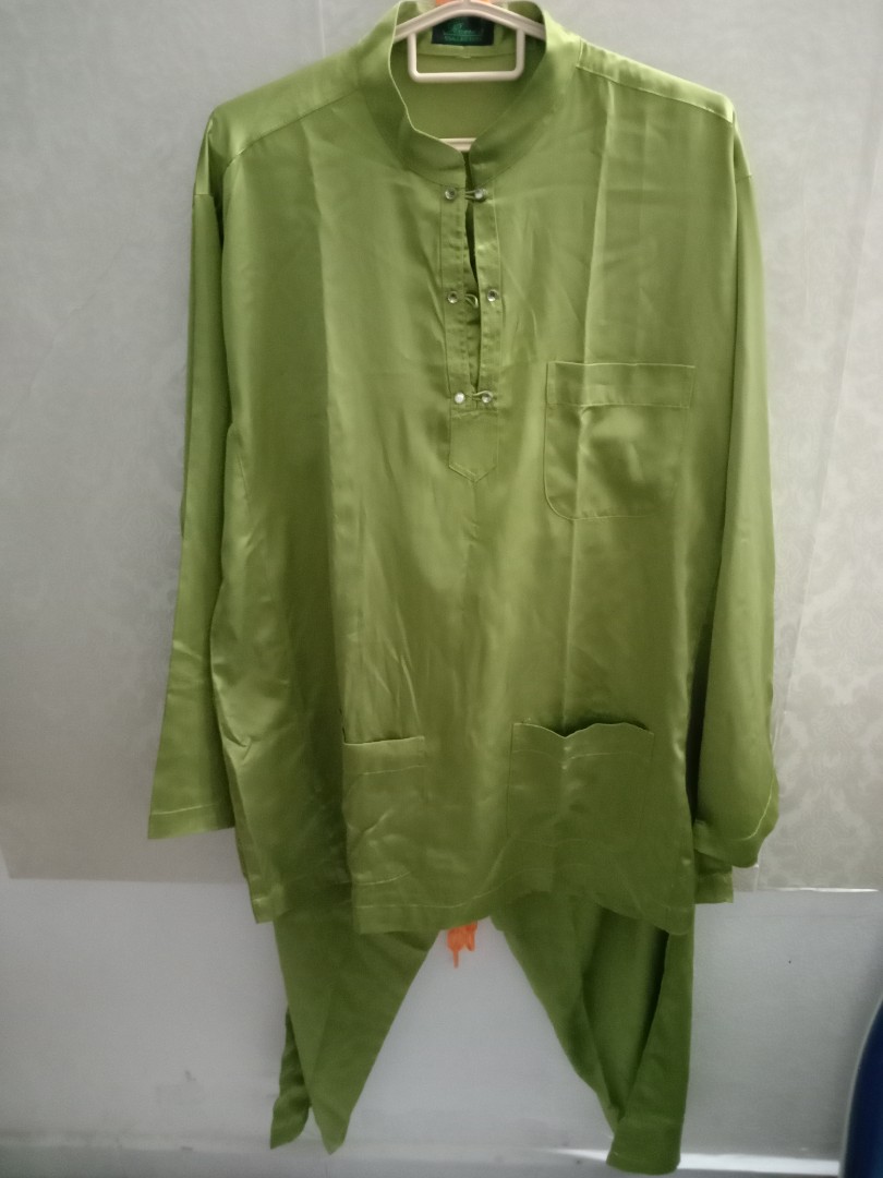 baju melayu green, Men's Fashion, Muslim Wear, Baju Melayu on Carousell