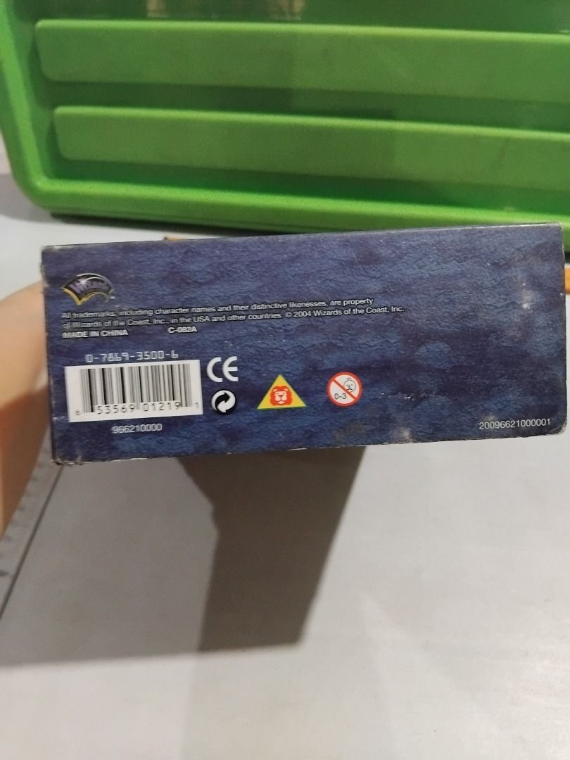 Dungeons & Dragons Miniatures Starter Set 2004 with 12 Miniatures ...