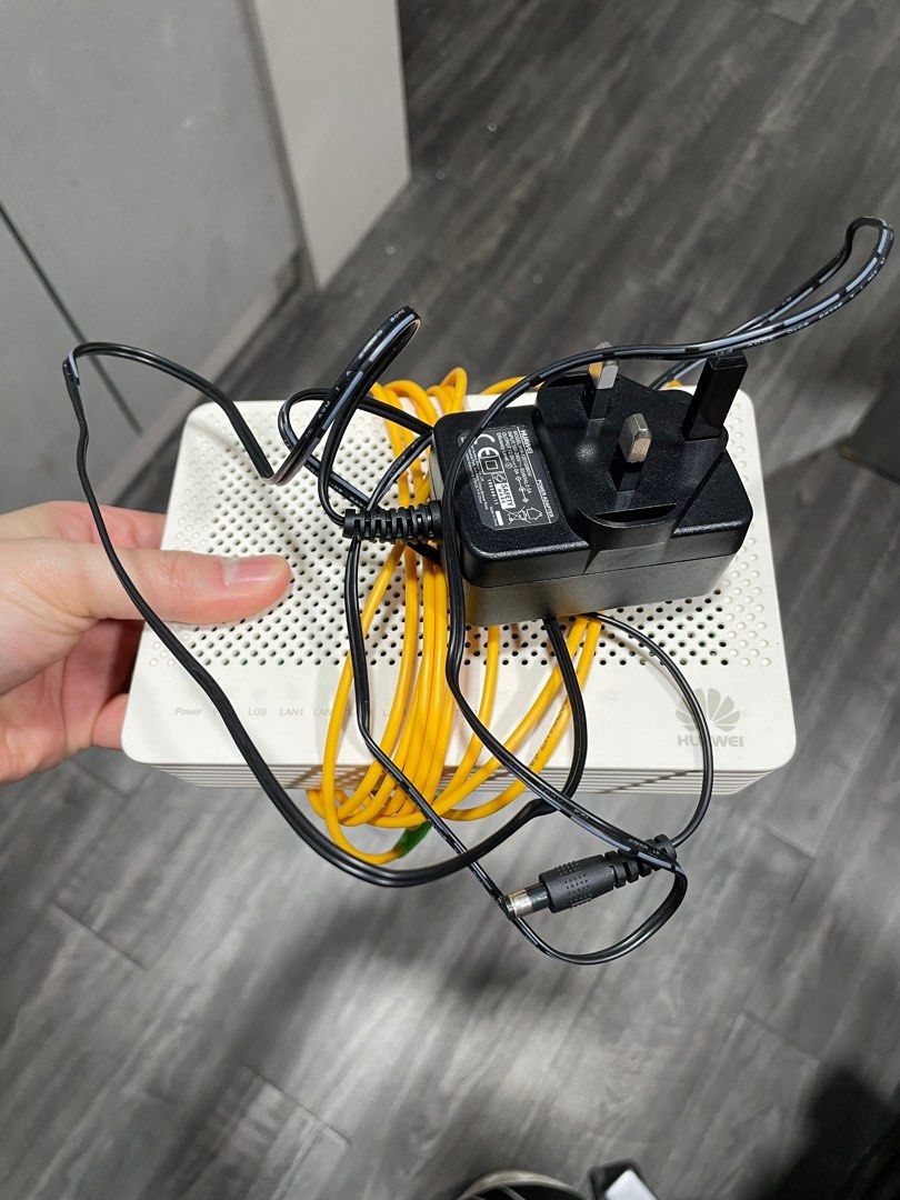 Echolife HG8240H5 Gpon terminal on Carousell