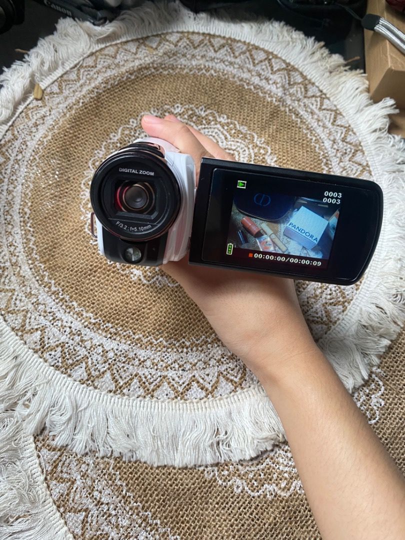 Gaudy Handycam/Digital Video Camera, Photography, Cameras on Carousell