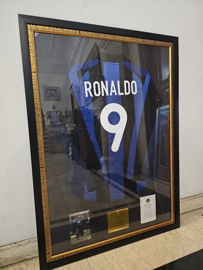 Jersey in frame inter milan 01/02 ls original ronaldo r9 size s, Olah ...
